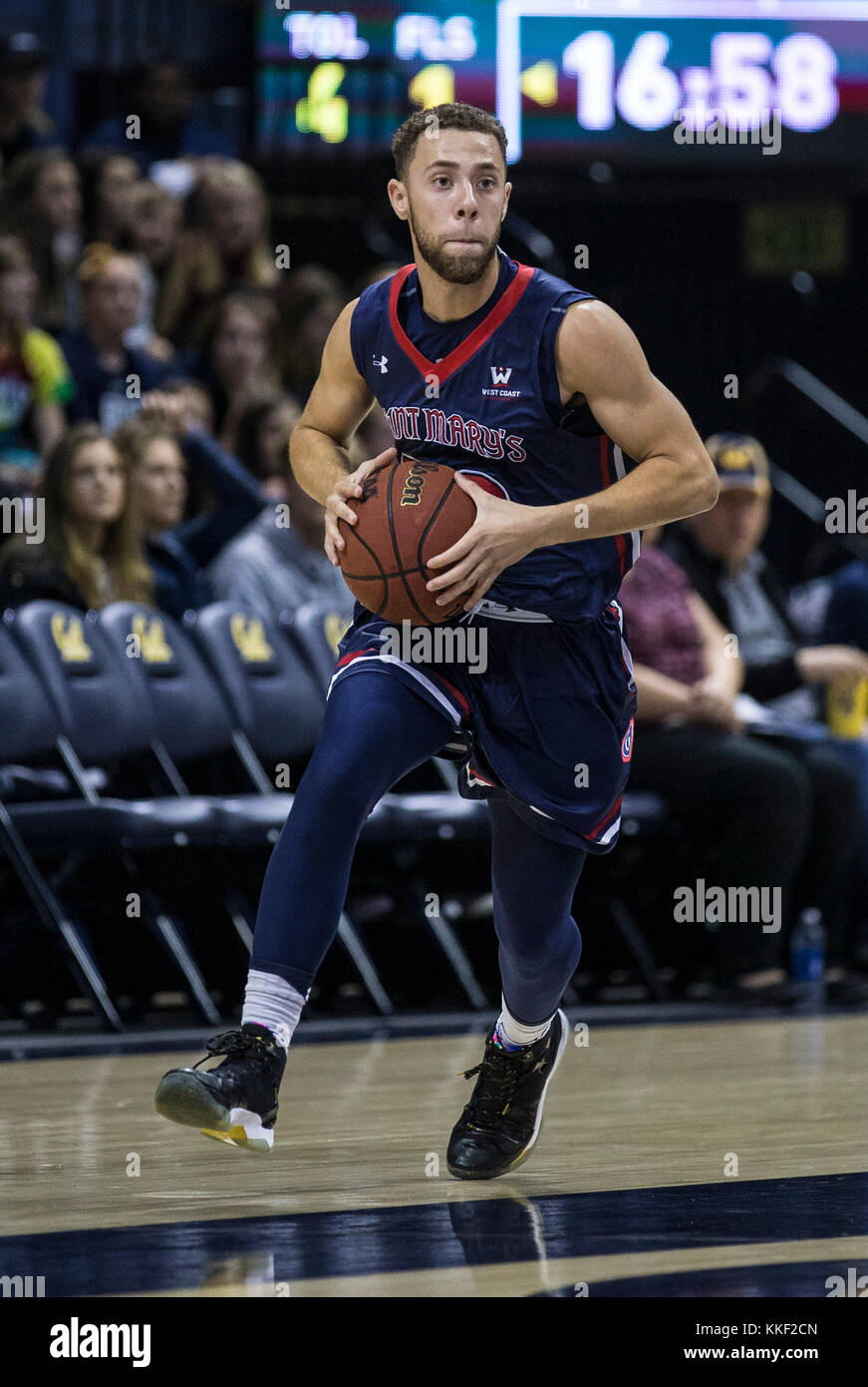 Dec 02 11 2017 Berkeley, CA, U.S.A. St. Mary's guard Jordan Ford (30 ...