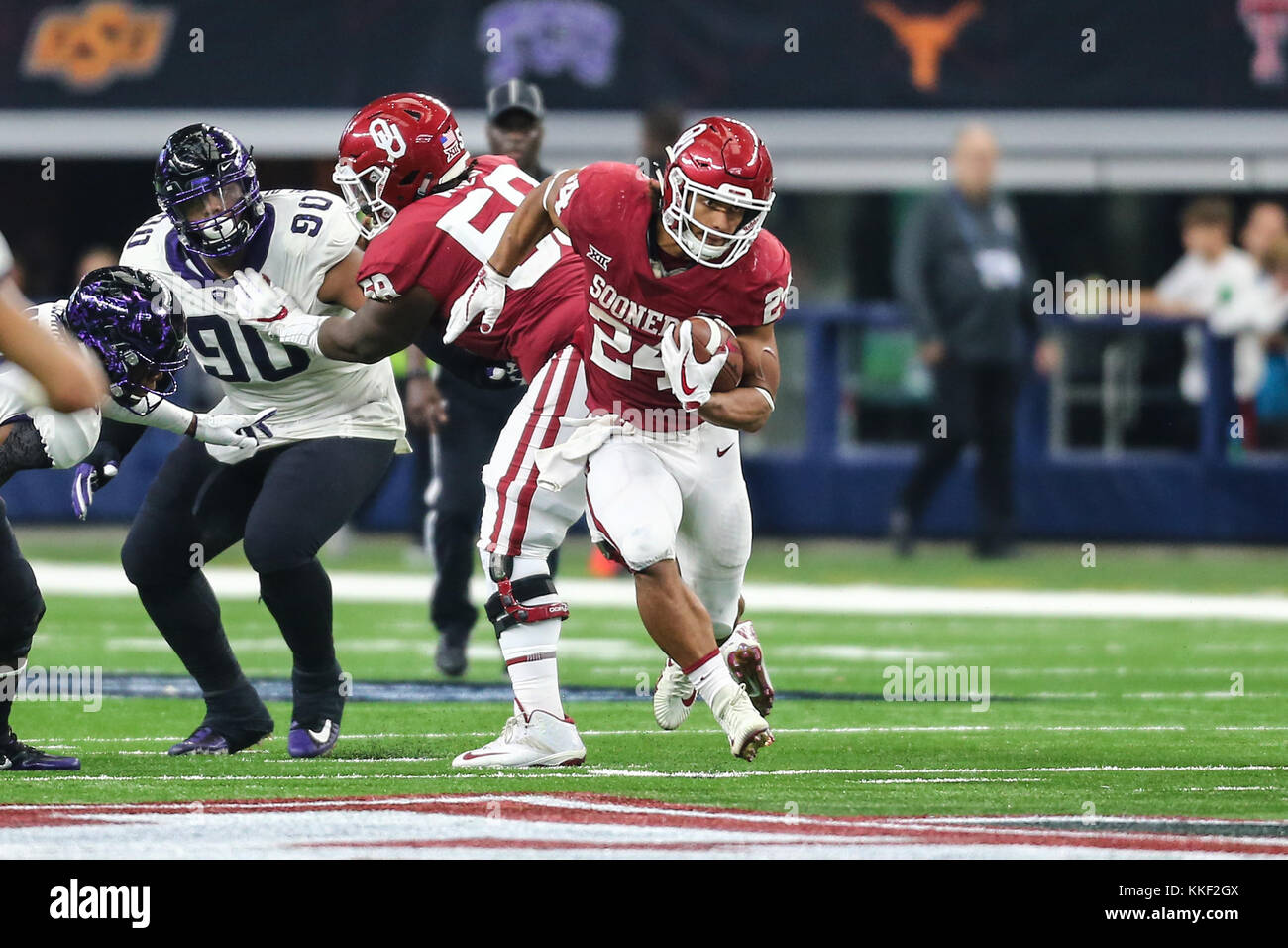 Arlington, Texas, USA. 2nd Dec, 2017. Oklahoma Sooners running back ...