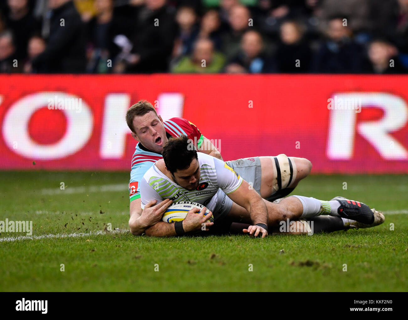London, UK. 03rd Dec, 2017. Brad Barritt (C) of Saracens scored his ...