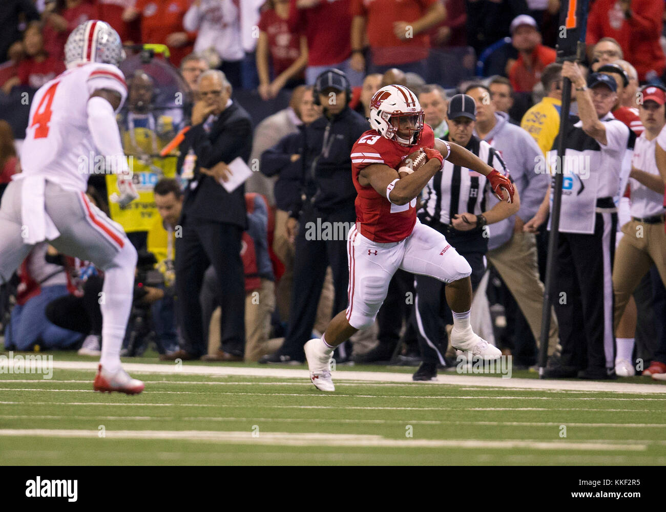 December 02, 2017: Wisconsin running back Jonathan Taylor (23) runs ...