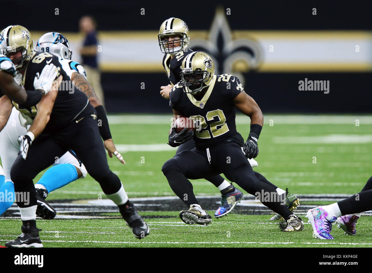 New Orleans, USA. December 03, 2017 - New Orleans Saints running back ...