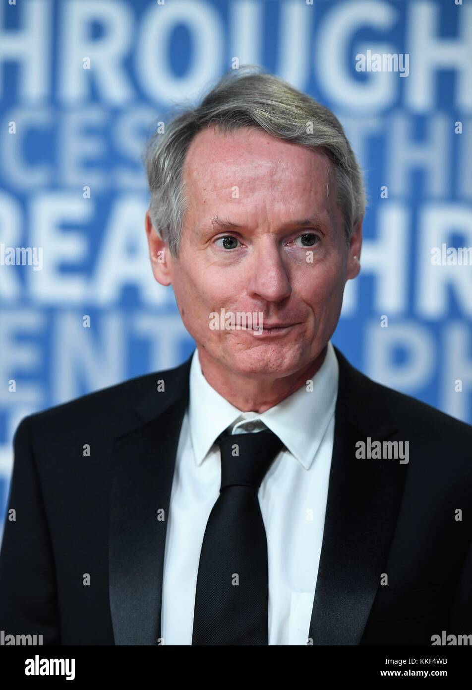 (171204) -- SAN FRANCISCO, Dec. 4, 2017 (Xinhua) -- James McKernan from ...