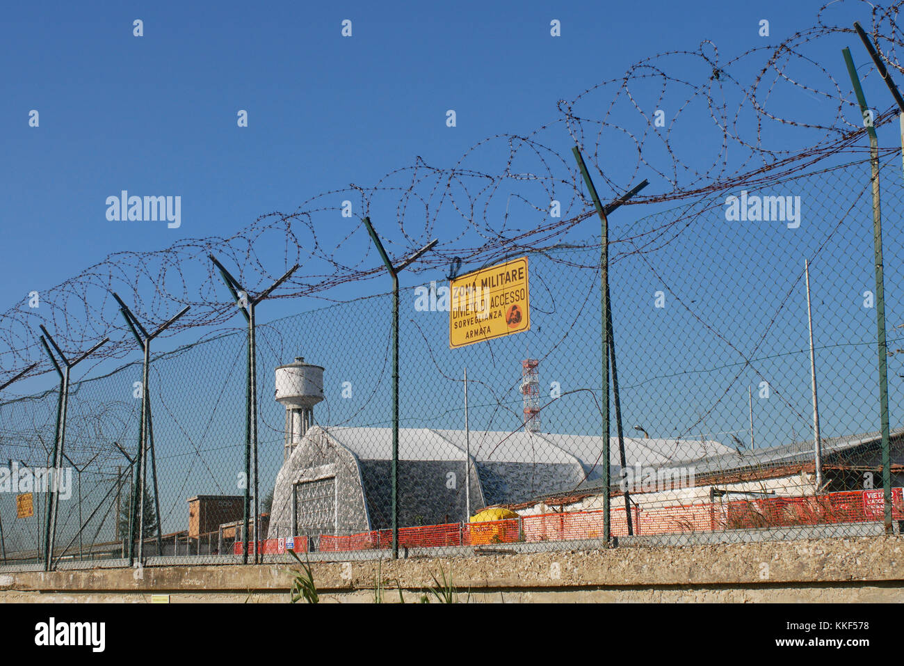 Florence, Italy. 4th December, 2017. Water container within the US ...