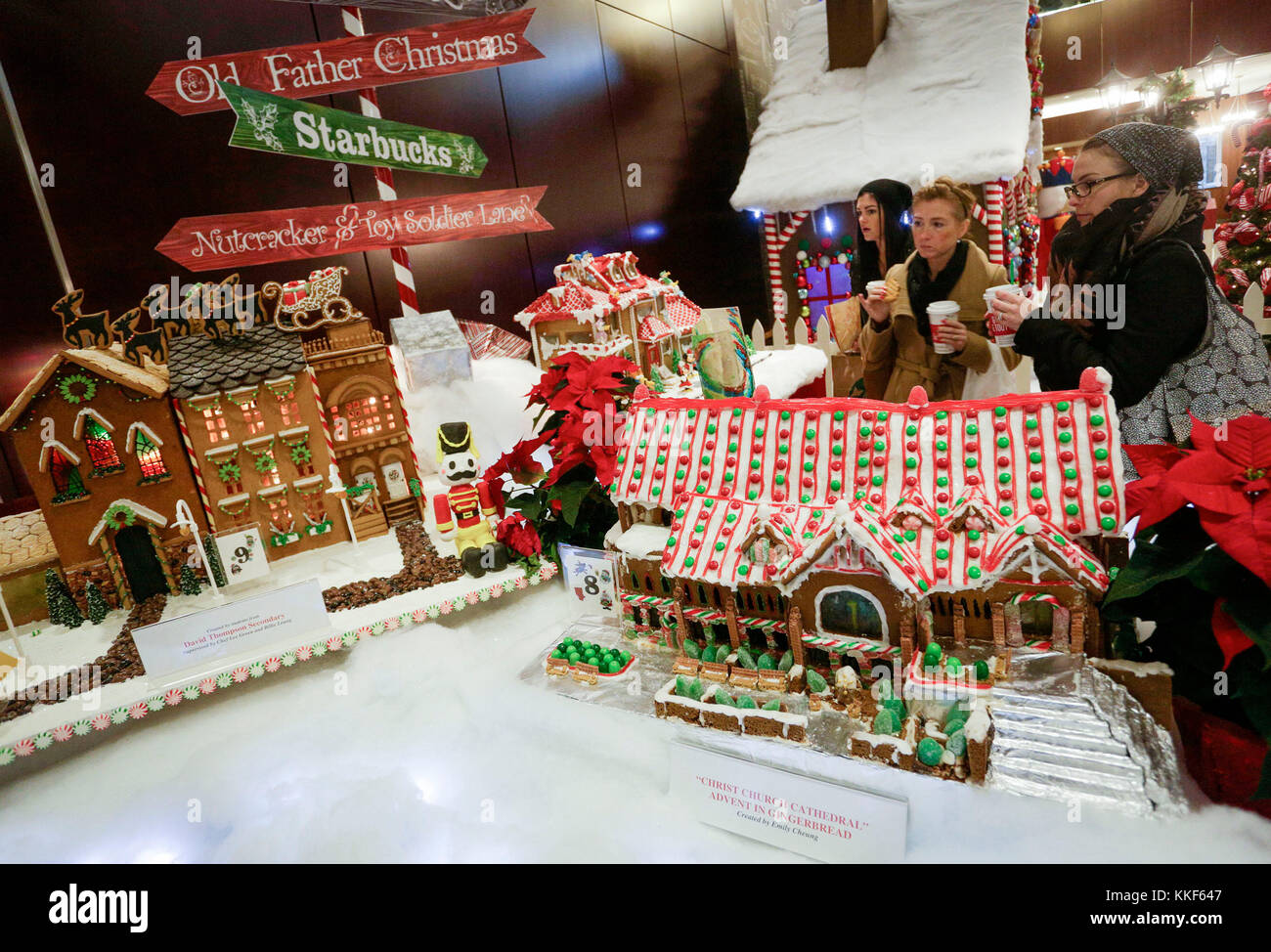 Vancouver, Canada. 4th Dec, 2017. Visitors admire gingerbread houses ...