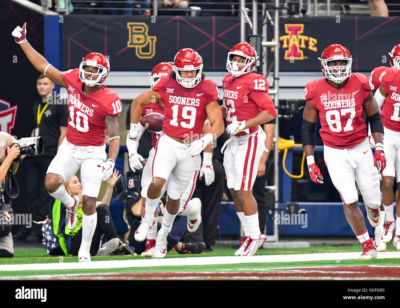 December 02, 2017: Oklahoma Sooners defensive back Steven Parker #10 ...