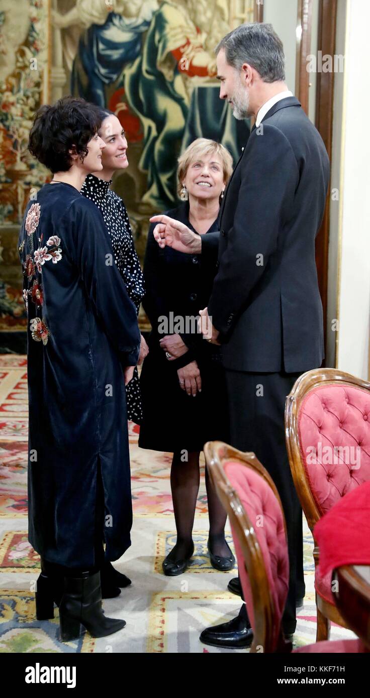 King of Spain, Felipe VI shows his condolences to Manuel Marin's widow ...