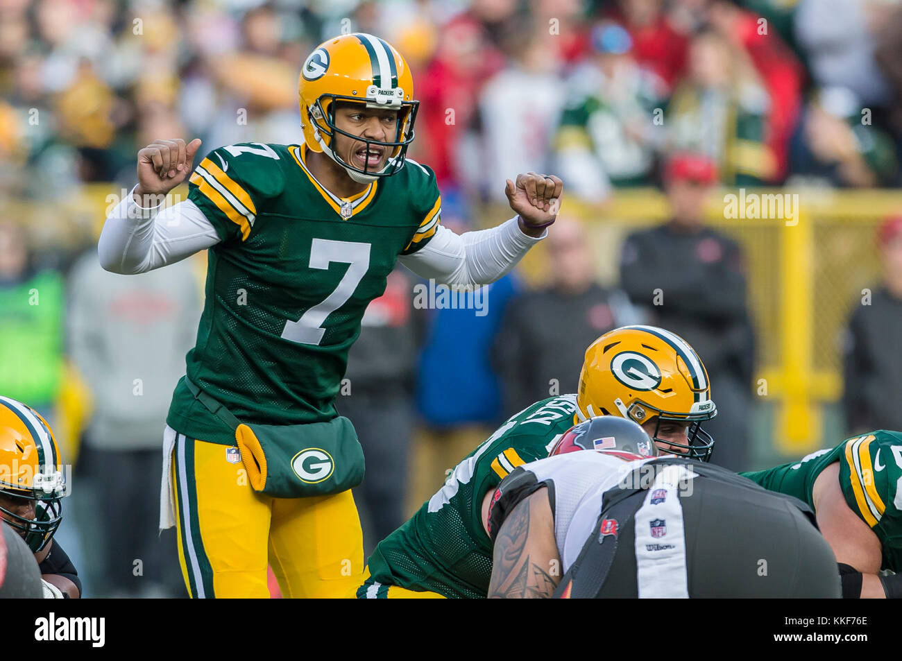 Quarterback call hi-res stock photography and images - Alamy