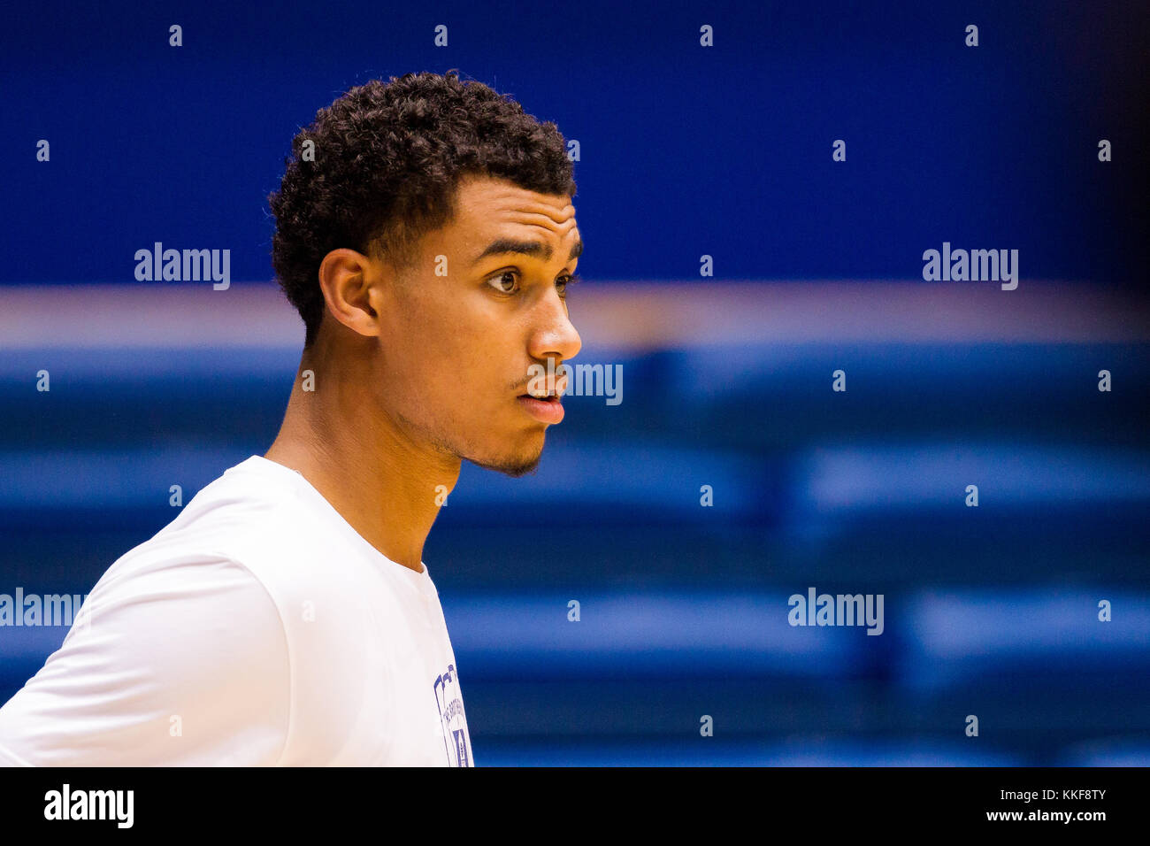 Durham, NC, USA. 5th Dec, 2017. Duke forward Jordan Tucker (5) warms up ...