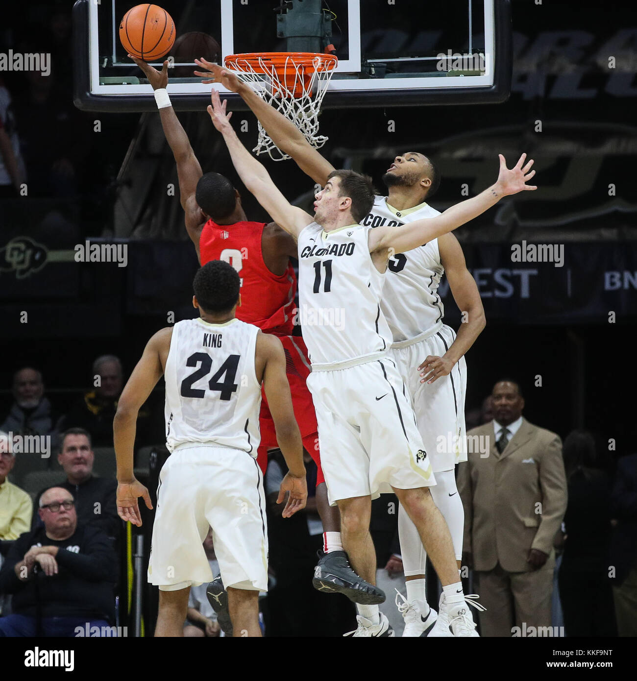 December 06, 2017: New Mexico's Sam Logwood puts up a shot over ...