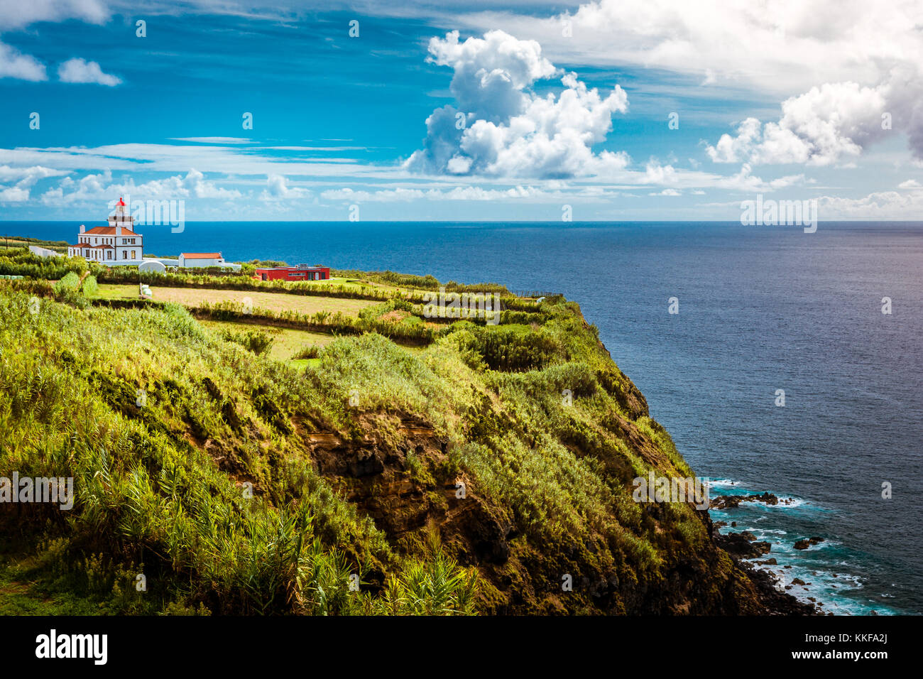 Farol da ponta da ferraria hi-res stock photography and images - Alamy