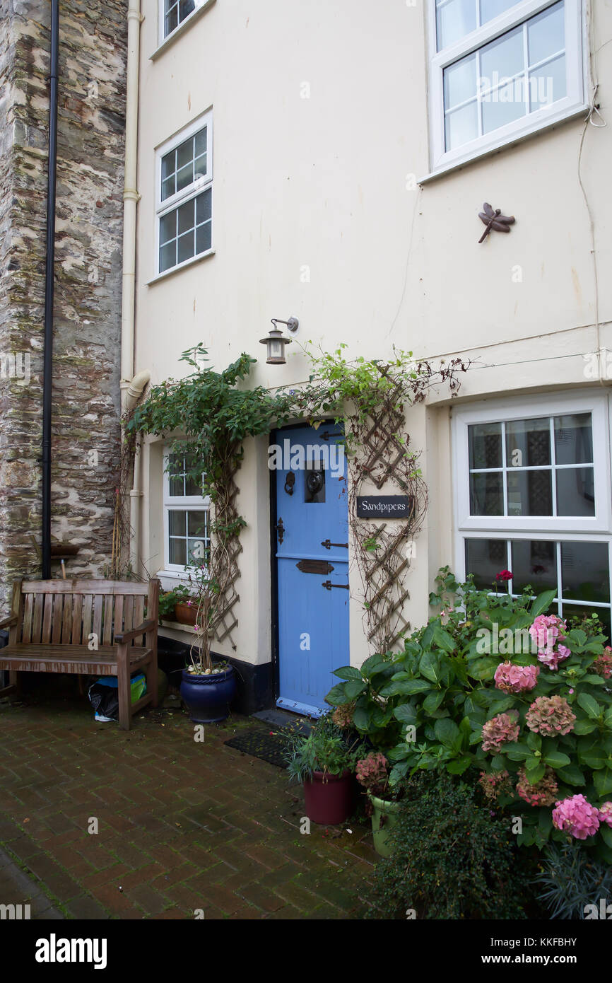 Narrow streets in Looe Cornwall Stock Photo - Alamy
