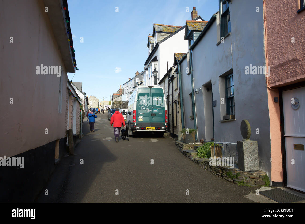 Narrow street in Devon Stock Photo - Alamy