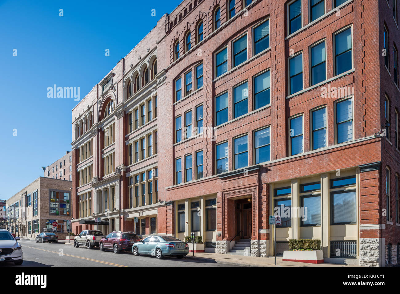 School builders hi-res stock photography and images - Alamy