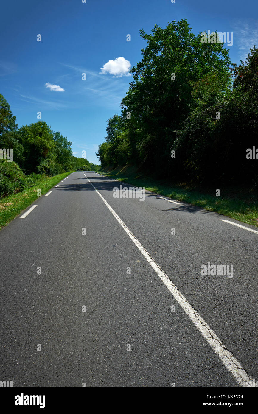 Empty roadway hi-res stock photography and images - Alamy