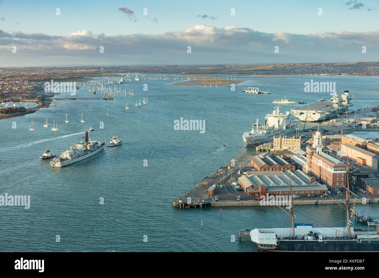 HMS St Albans entering Portsmouth Harbour, HMS Queen Elizabeth and RFA ...