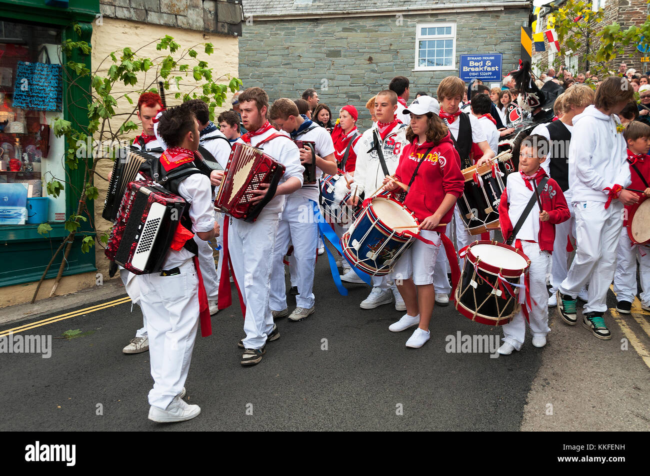 Padstow obby oss may day cornwall hi-res stock photography and images ...