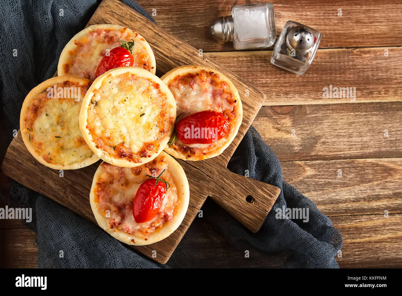 Traditional italian mini pizza hi-res stock photography and images - Alamy