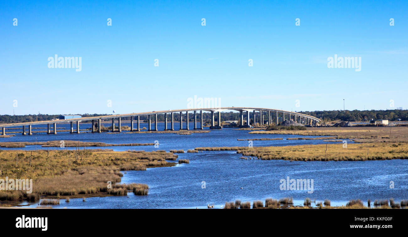 Atchafalaya Basin Bridge, also called the Louisiana Airborne Memorial ...