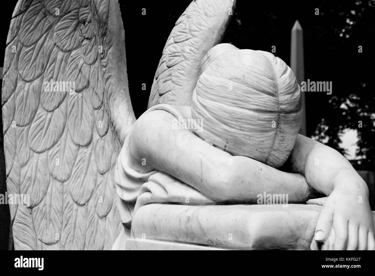 Angel of grief hi-res stock photography and images - Alamy
