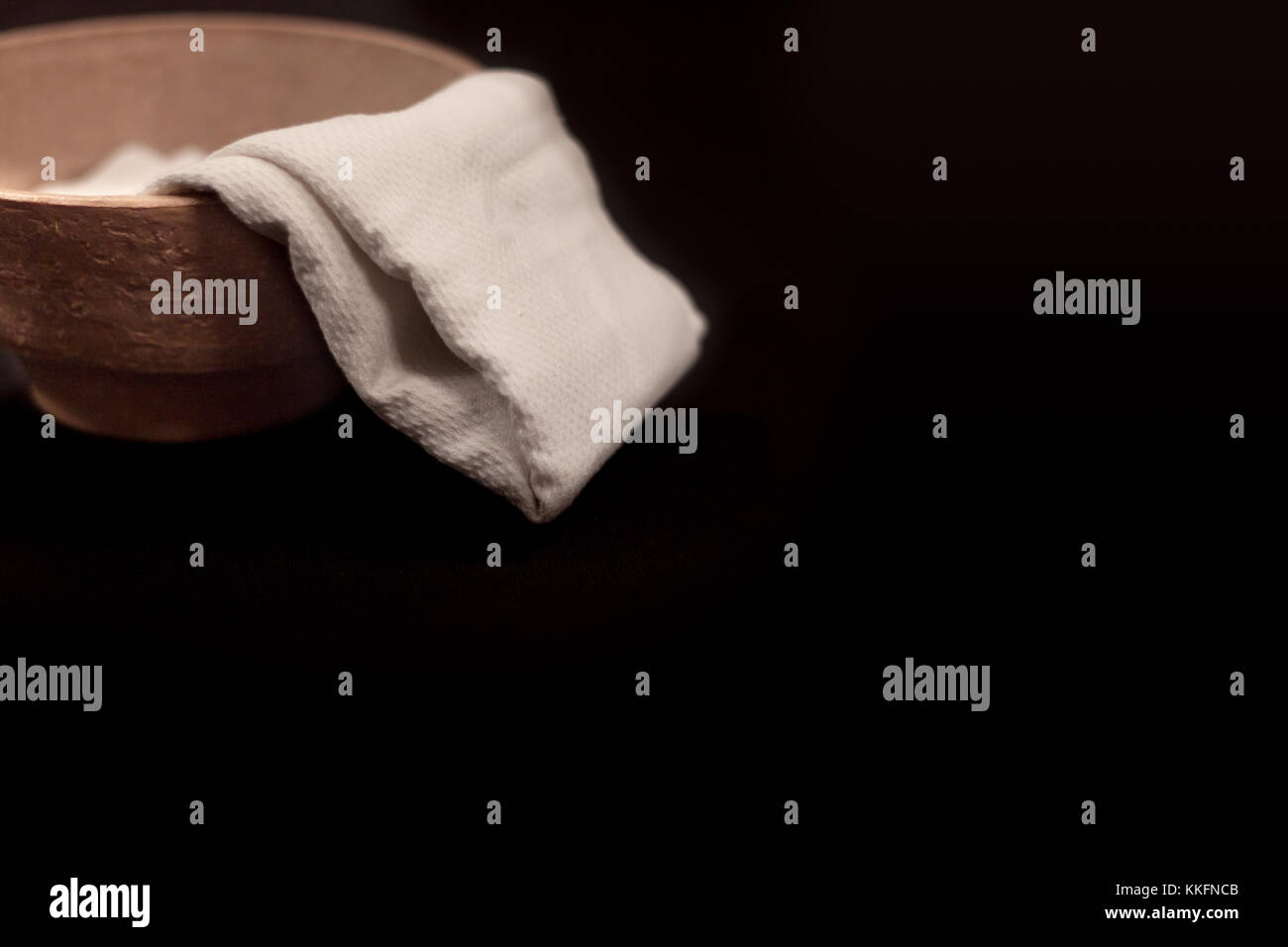 Bowl and Towel as used by Jesus Christ to wash the Disciples' feet in ...