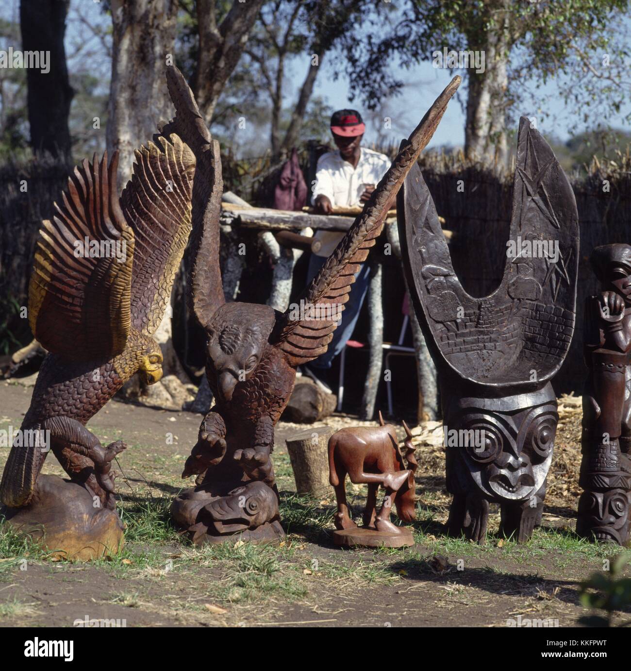 Wood carvings, wood carver at Greater Zimbabwe, Zimbabwe | usage ...