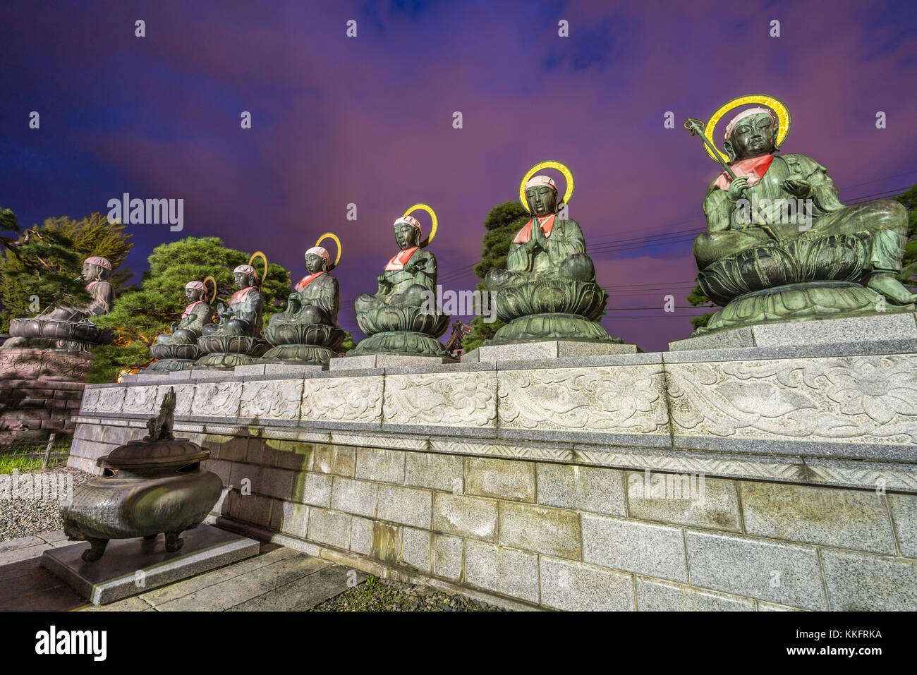 Rokujizo statues of the six Bodhisattvas and Jokoro at Zenko-ji Temple ...