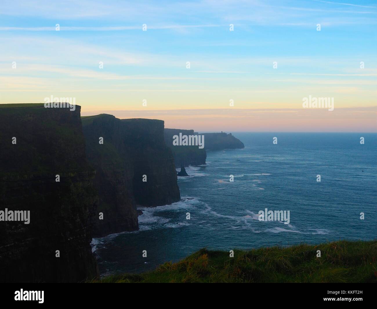 Dramatic sea cliffs rugged west hi-res stock photography and images - Alamy