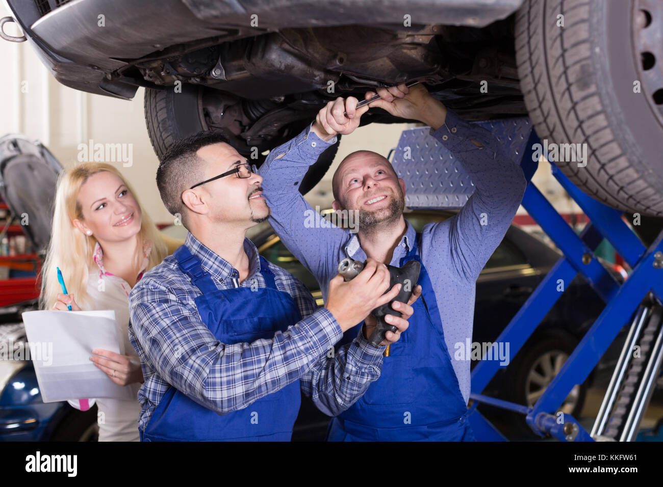 Auto service center crew hi-res stock photography and images - Alamy