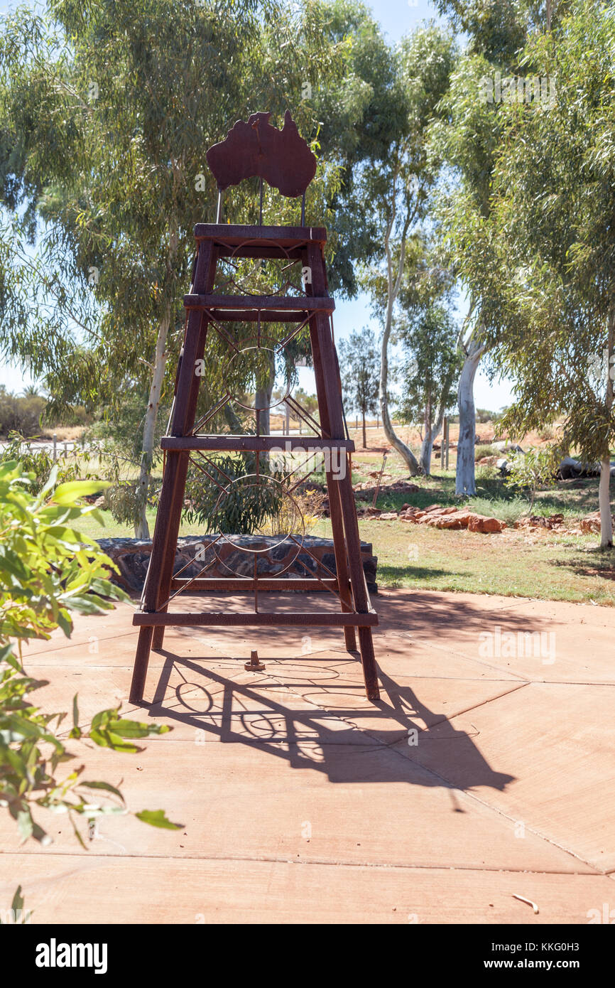 Erldunda, monument in the centre of Australia Stock Photo - Alamy