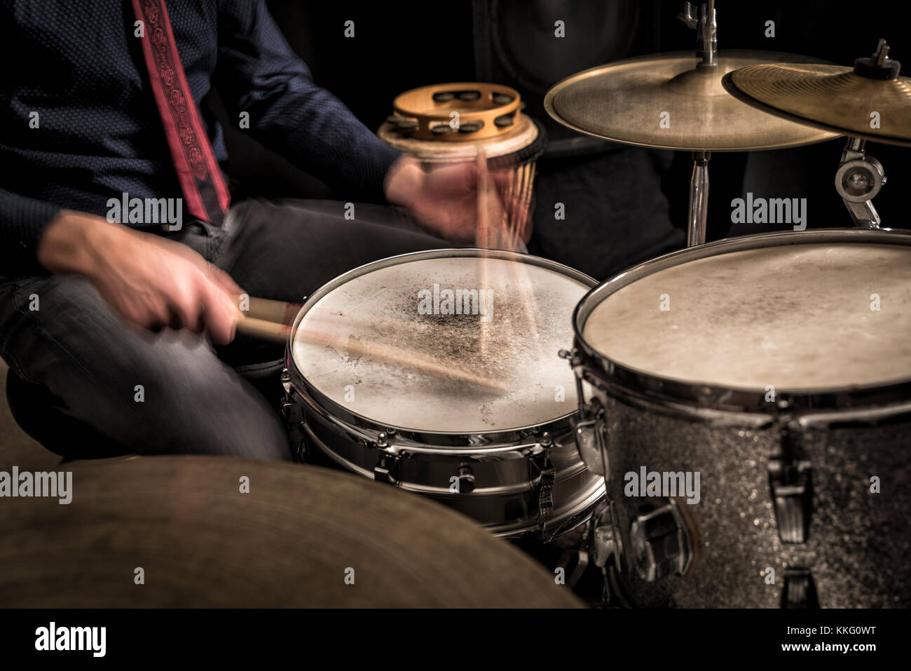 Male drummer playing snare drum hi-res stock photography and images - Alamy