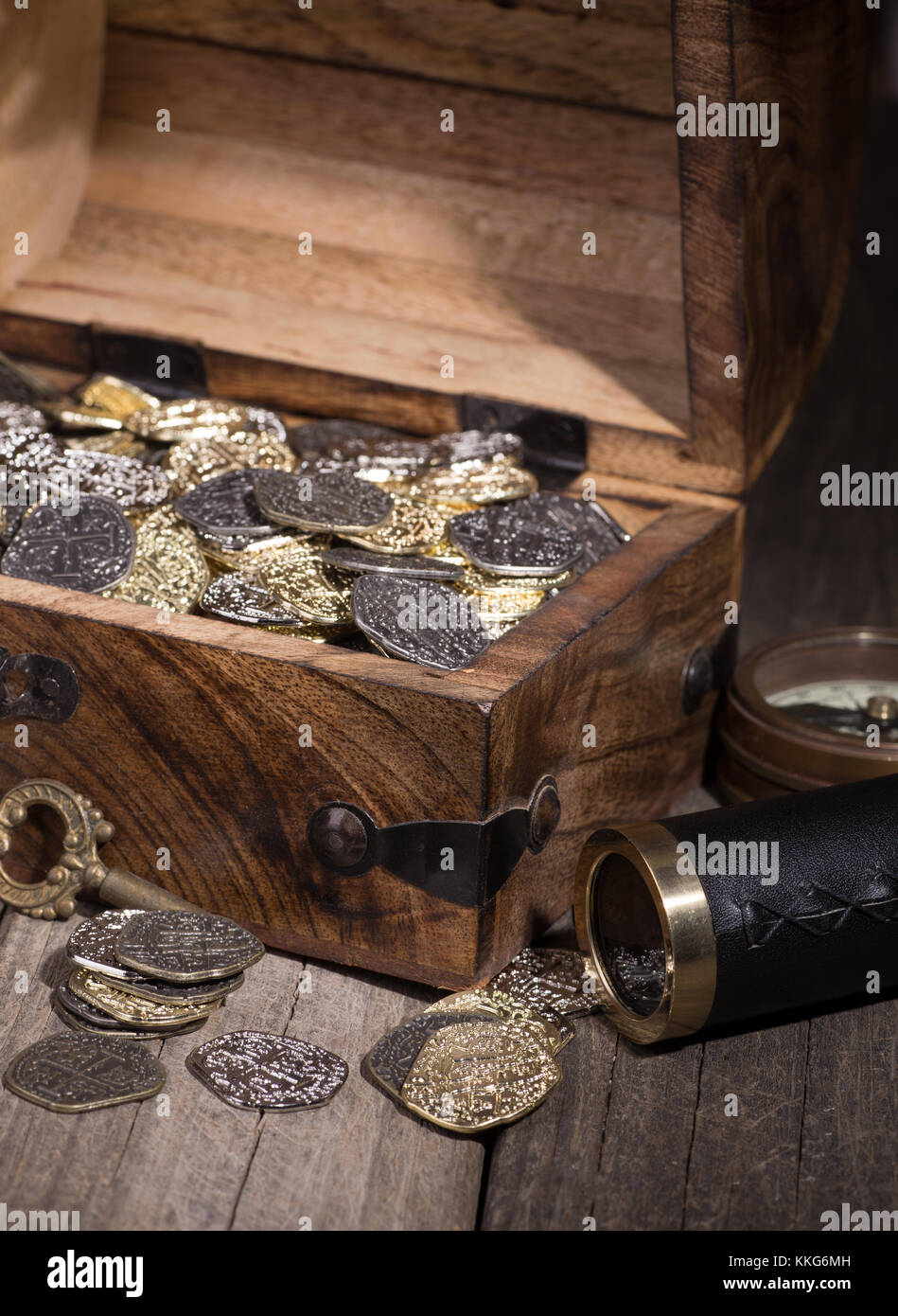 Treasure Chest Money High Resolution Stock Photography and Images - Alamy