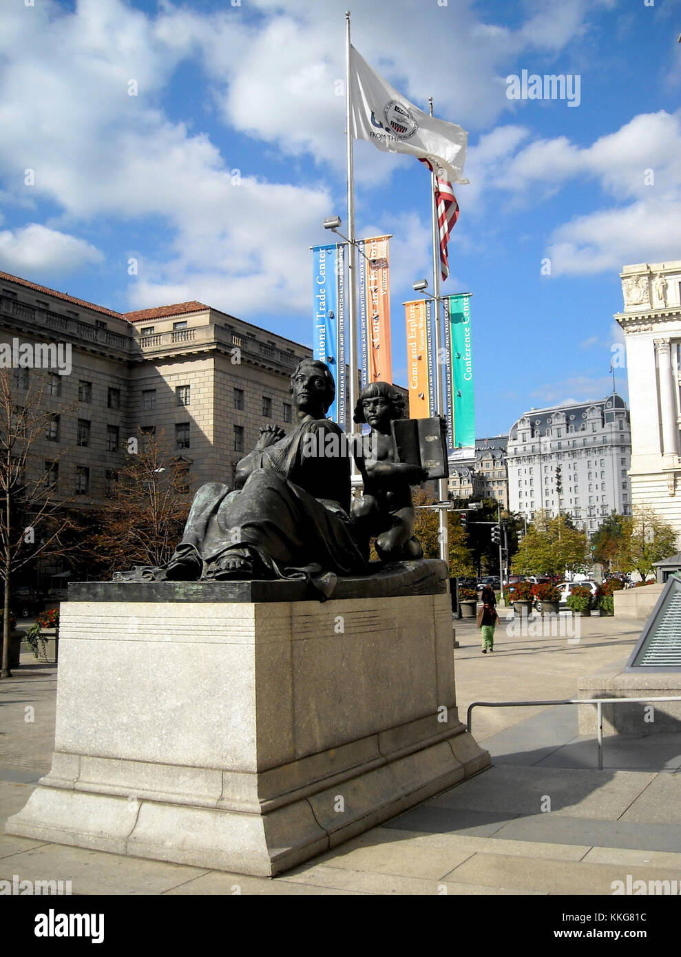 An image of the Oscar Straus Memorial located in Washington, D.C ...