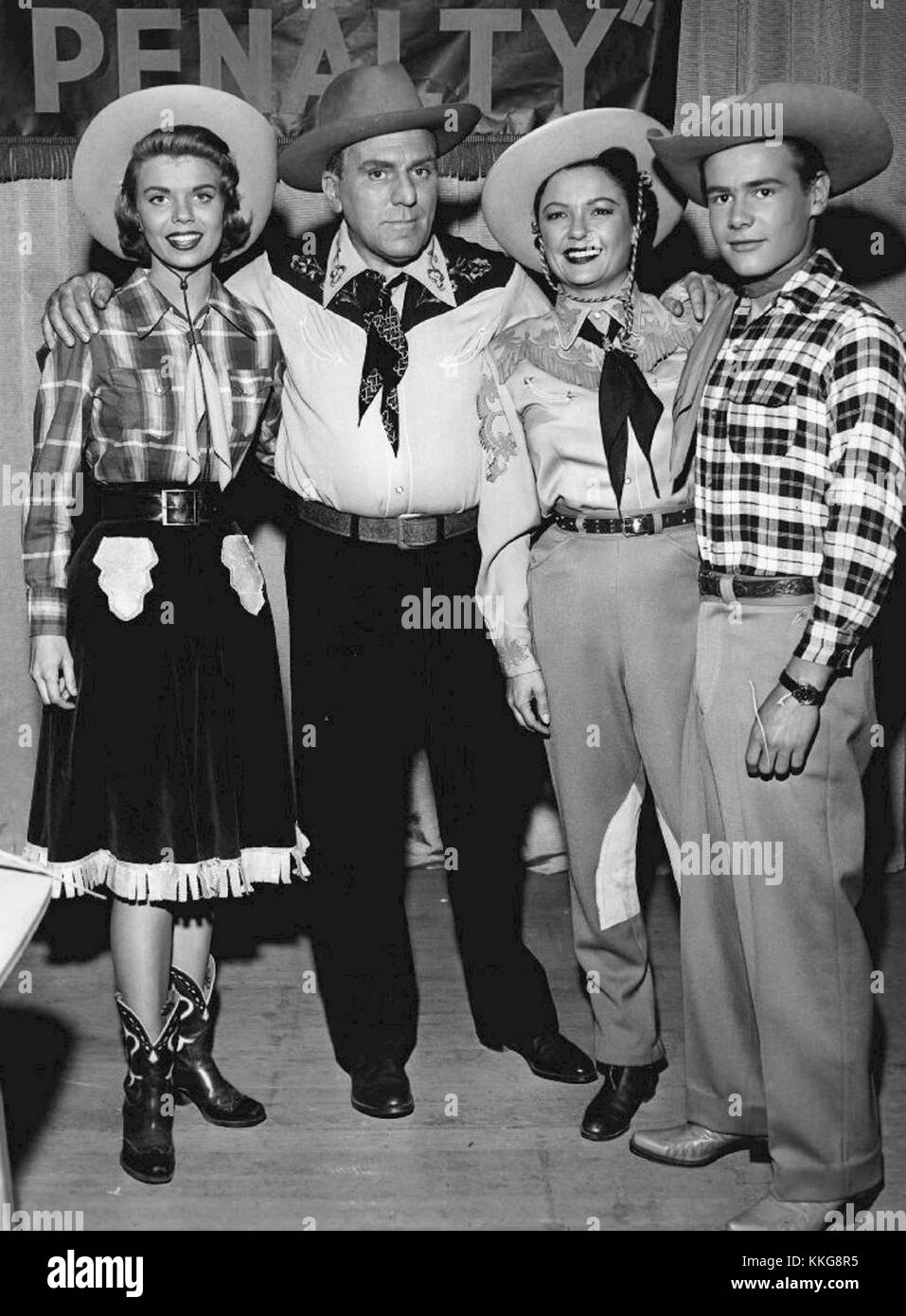 Family life 1950's hi-res stock photography and images - Alamy