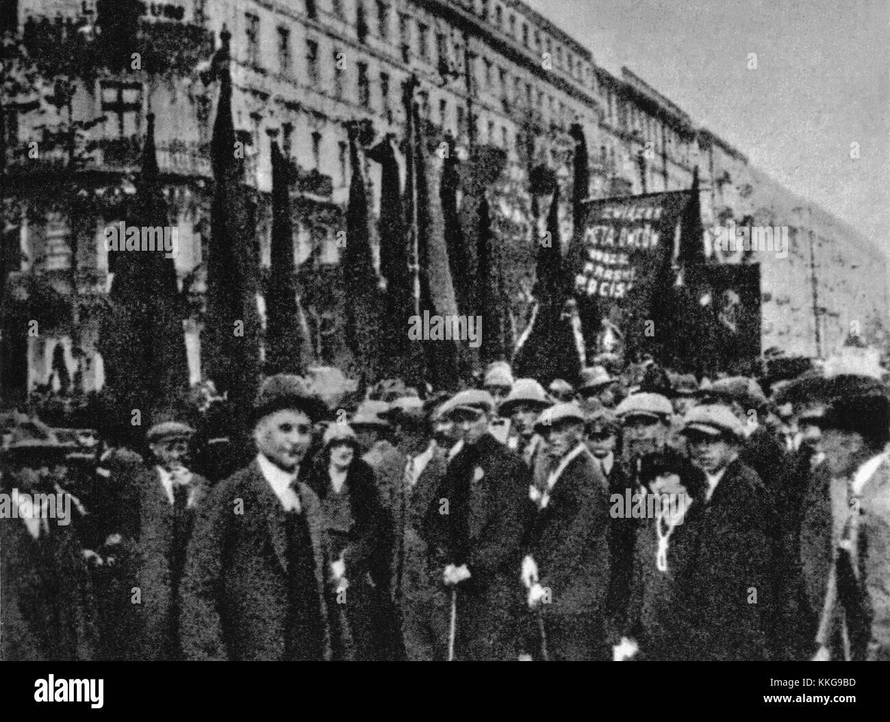Milicja PPS, 1 maja 1926 r Stock Photo - Alamy