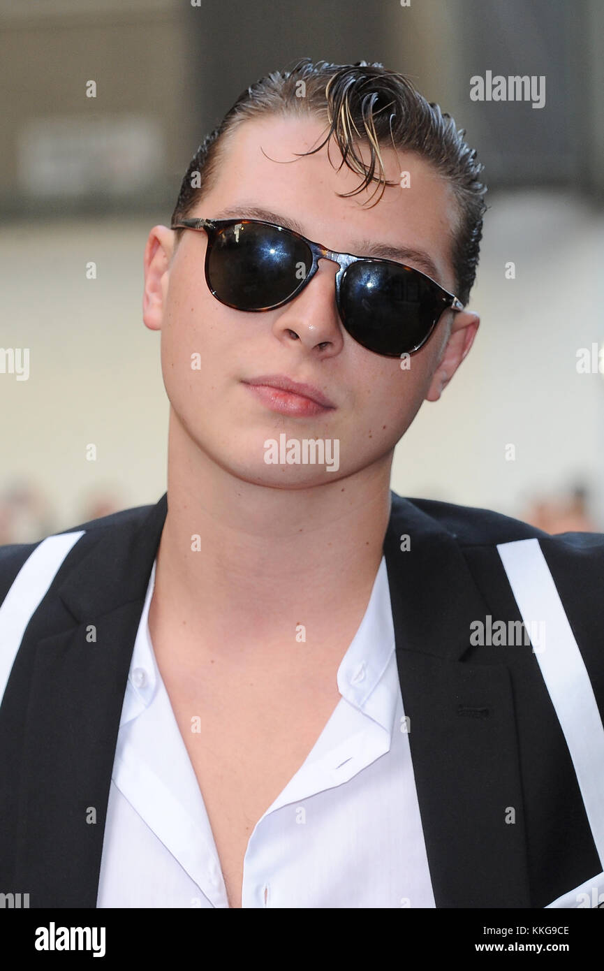 John Newman Singer High Resolution Stock Photography and Images - Alamy