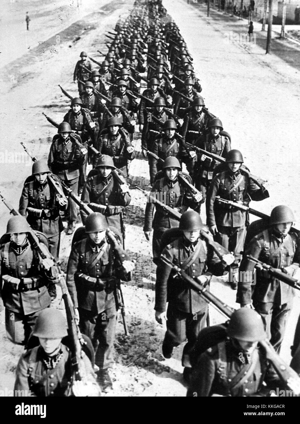World war ii infantry Black and White Stock Photos & Images - Alamy