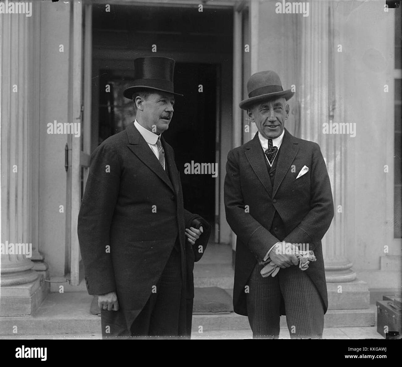 Roald Amundsen and Helmer Bryn 2 Stock Photo - Alamy