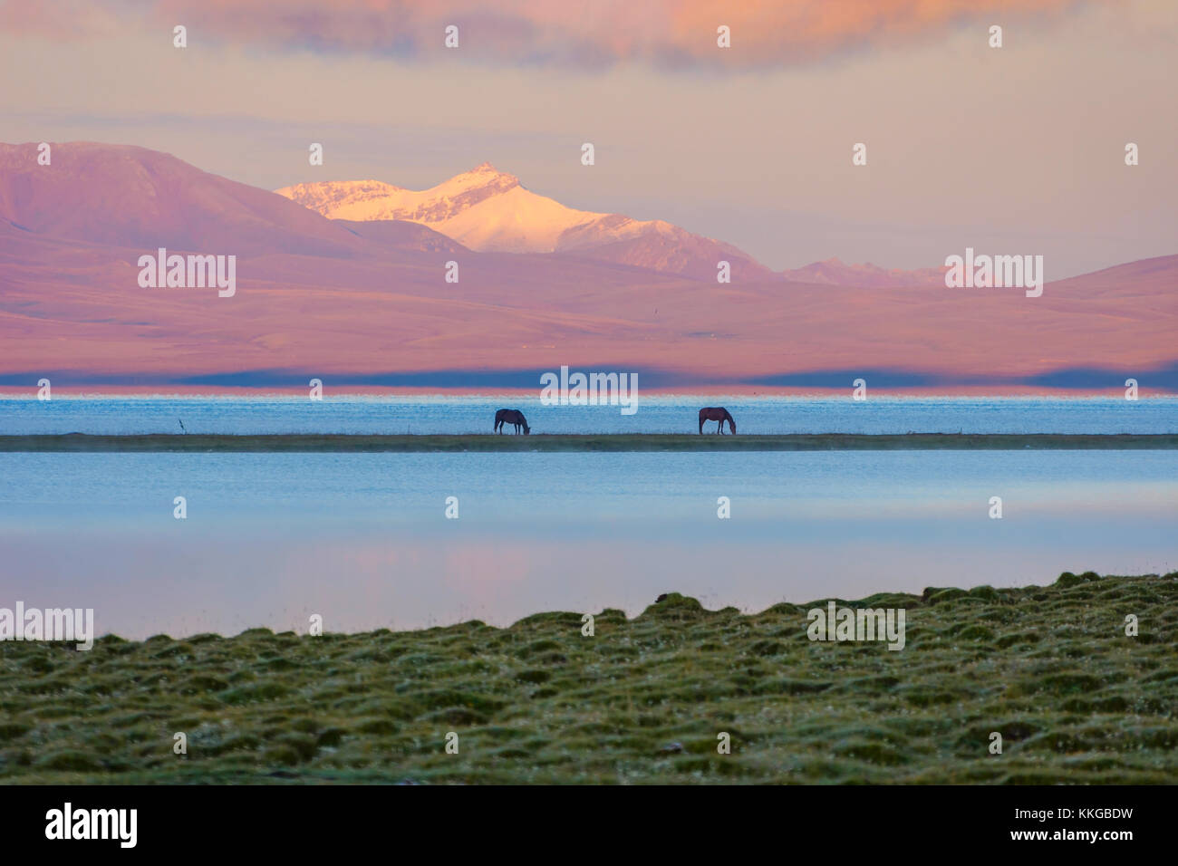 Song kul lake sunrise hi-res stock photography and images - Alamy