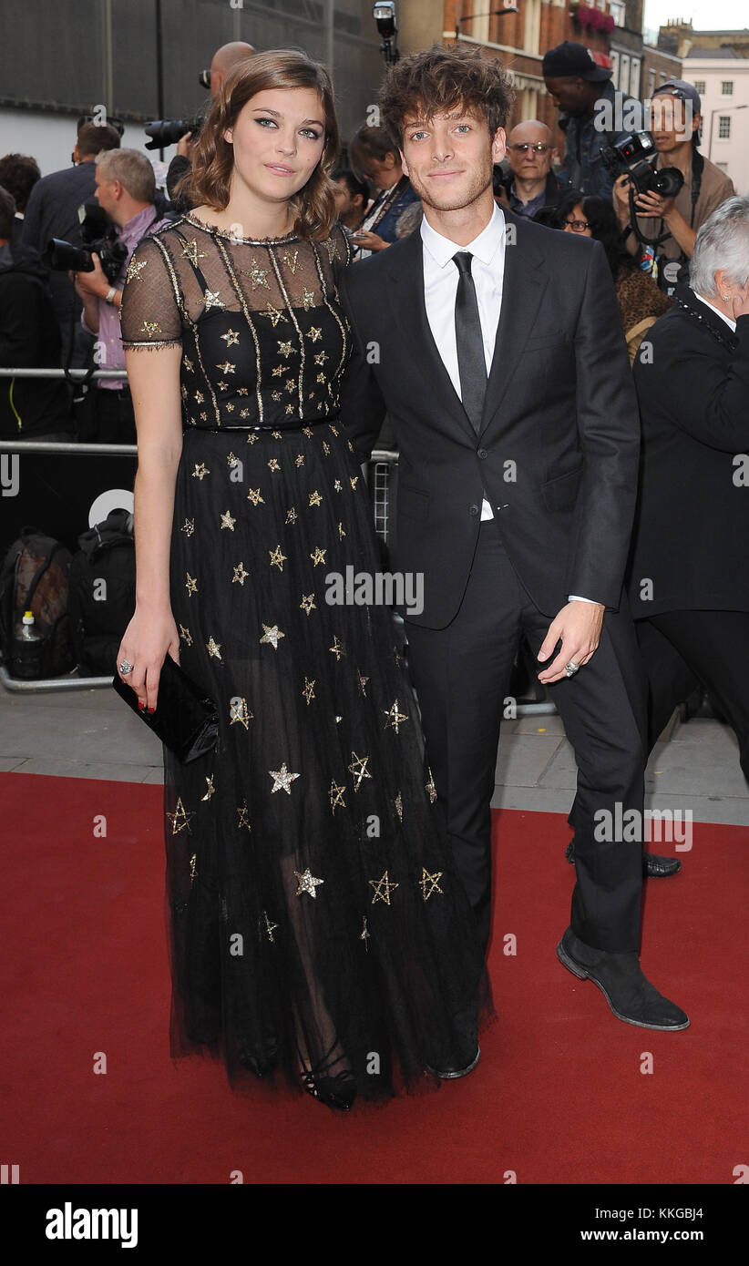 Paolo nutini hi-res stock photography and images - Alamy