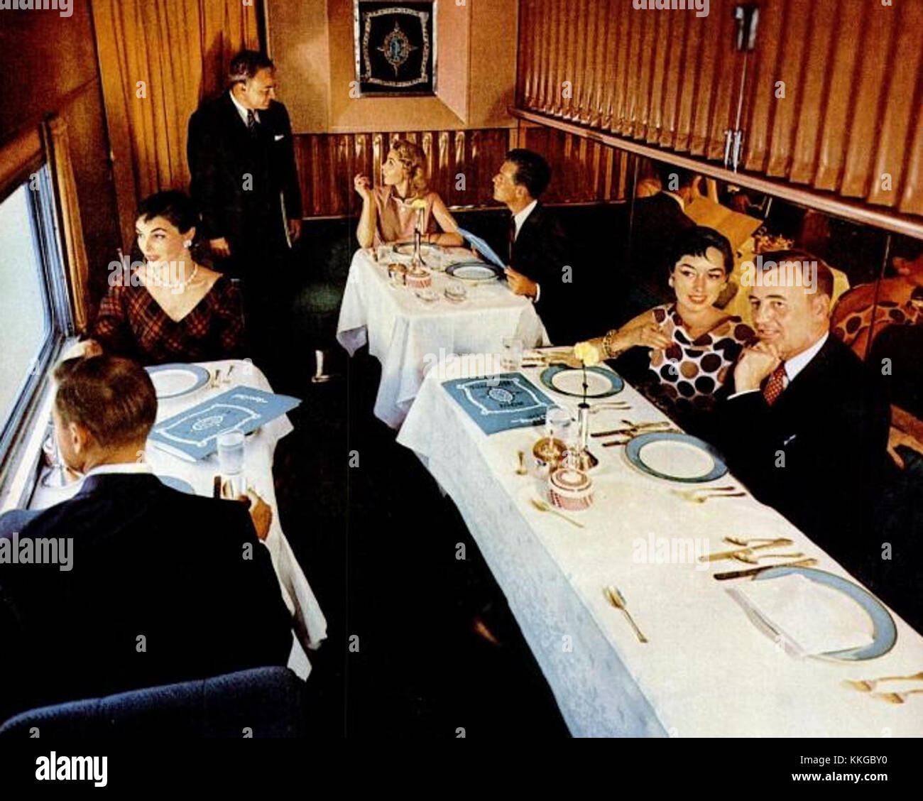 An image of the Turquoise Room aboard the Santa Fe Super Chief train ...