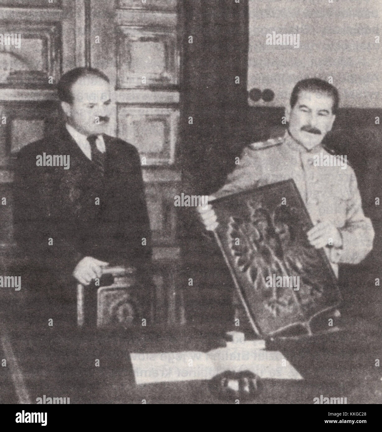 On November 15, 1944, Joseph Stalin presented the new coat of arms of ...