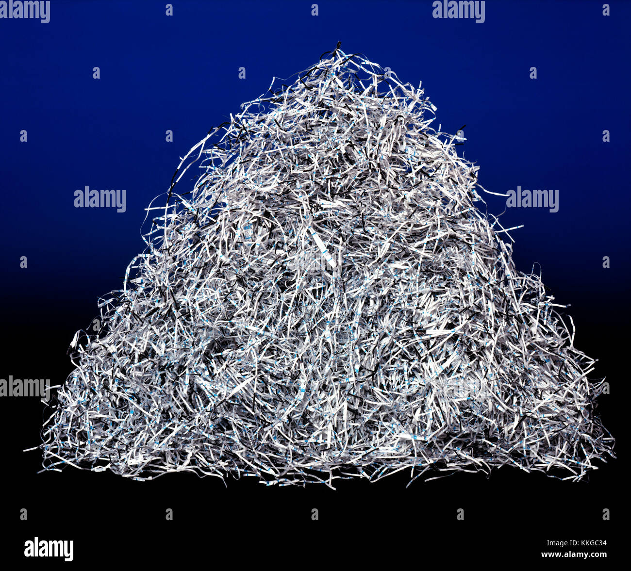A large pile of shredded papers and documents Stock Photo - Alamy