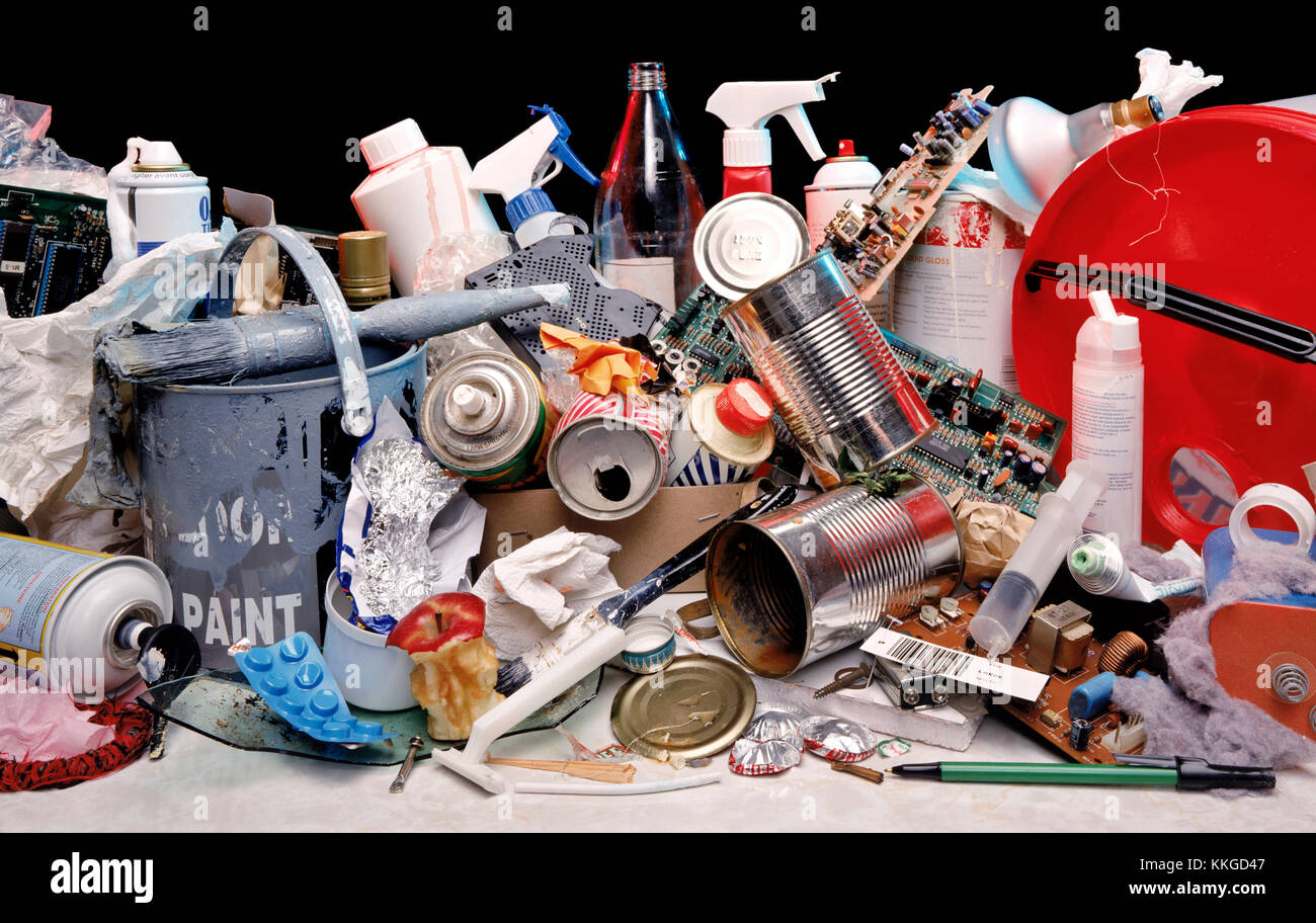 Environmental Issues - Disposal of Household Waste Stock Photo - Alamy