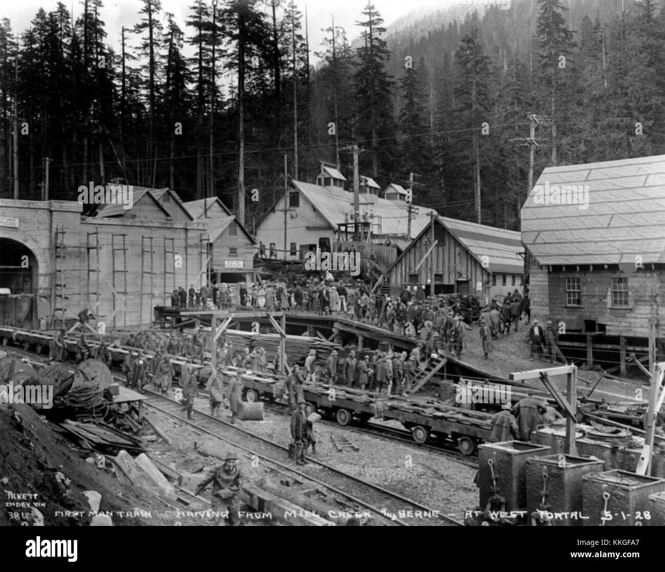 Cascade railway Black and White Stock Photos & Images - Alamy