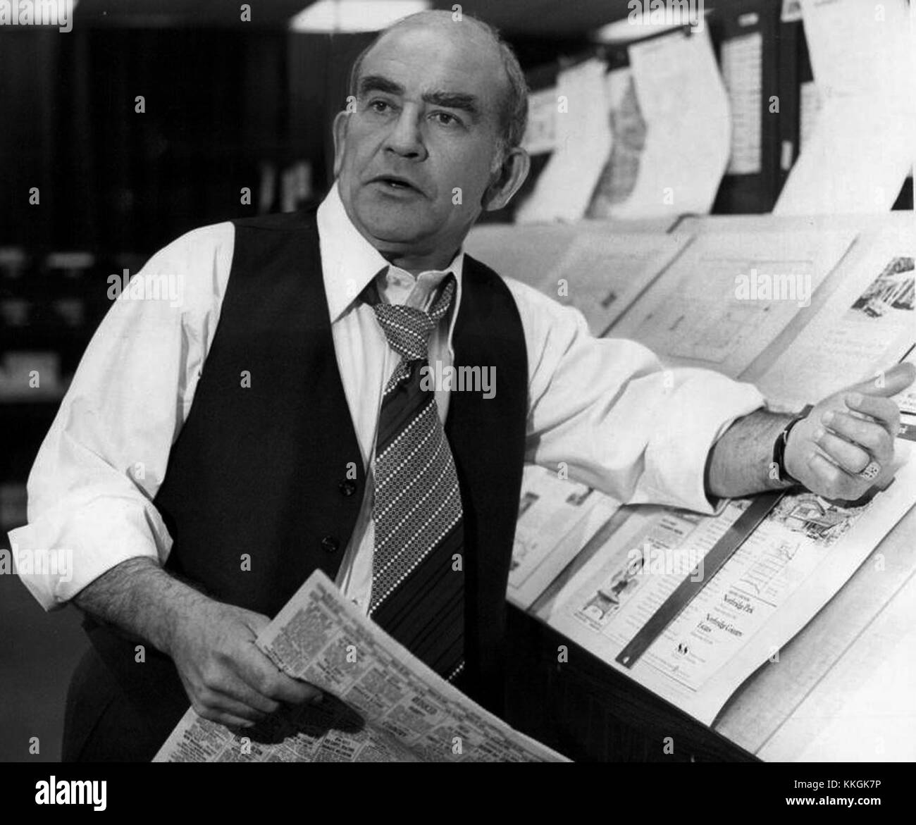 Lou grant and mary tyler moore hi-res stock photography and images - Alamy