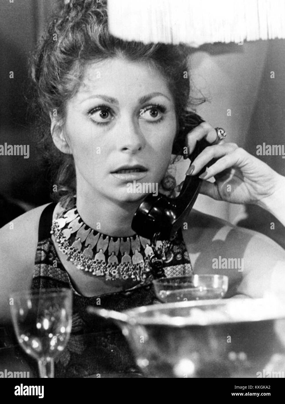 Elizabeth ashley 1972 hi-res stock photography and images - Alamy