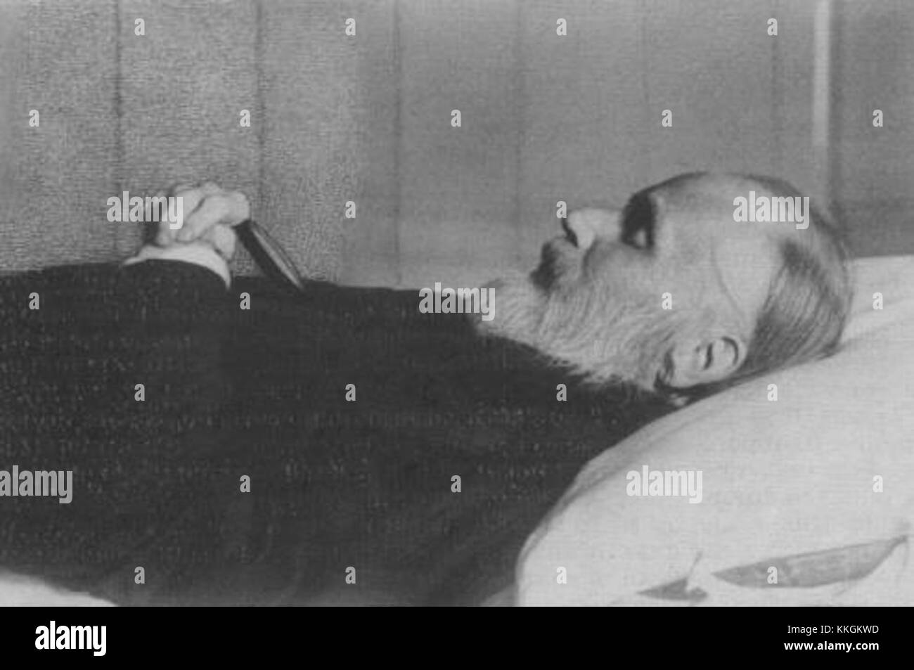 The painting 'Goncharov Deathbed' depicts the final moments of the ...