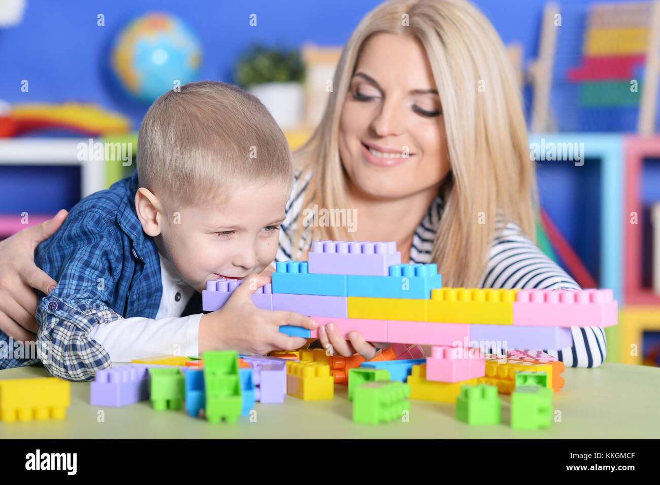 Mother daughter playing plastic hi-res stock photography and images - Alamy