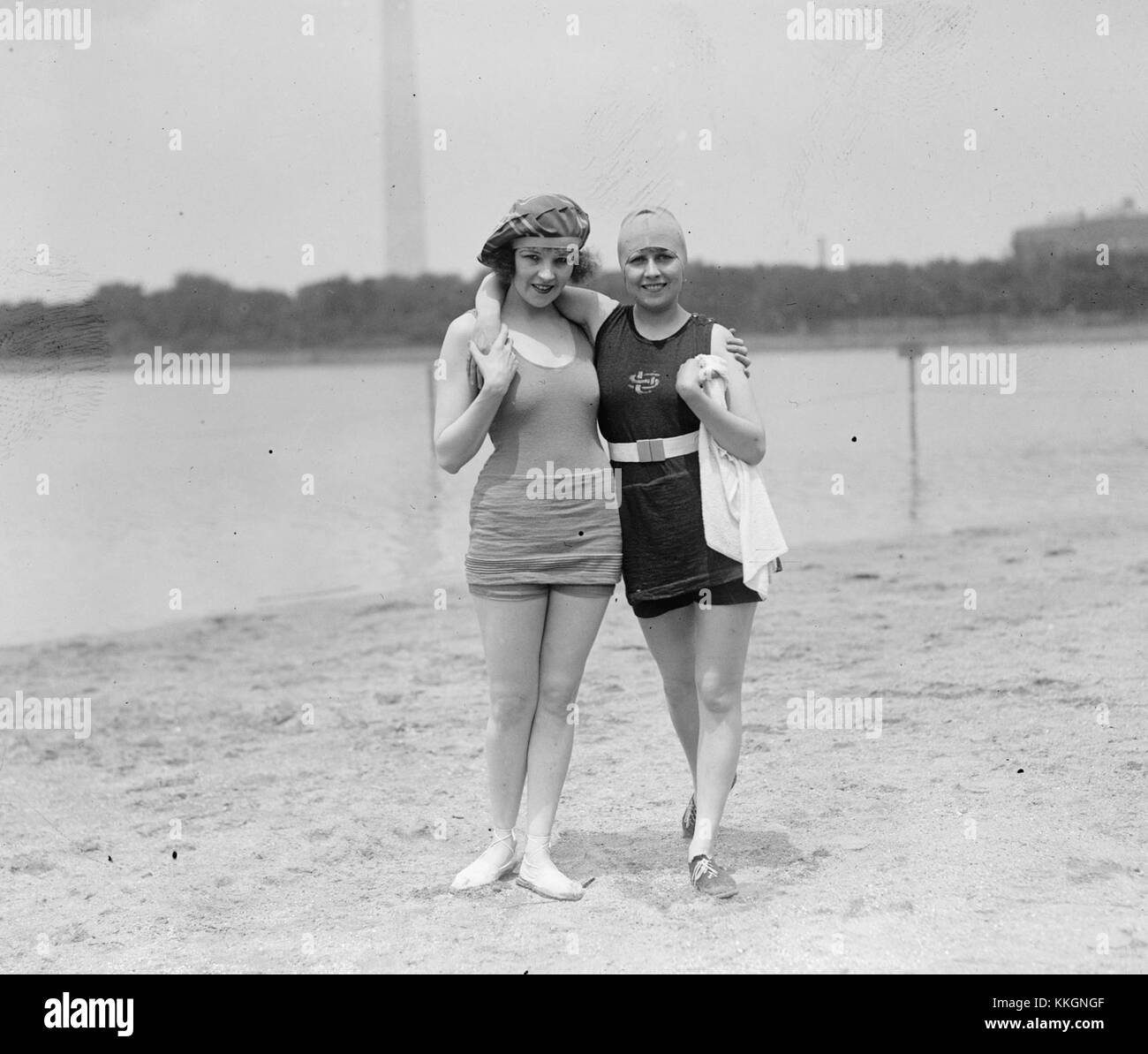 This image depicts Kay Laurell and a friend at the Washington Monument ...