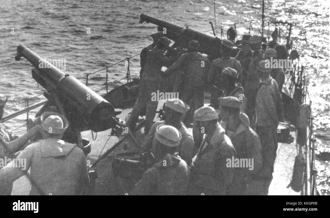 75mm gun hi-res stock photography and images - Alamy